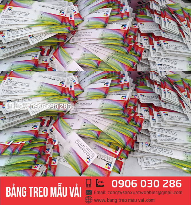 Móc nhựa treo mẫu vải Công ty in KTS Hồng Thái